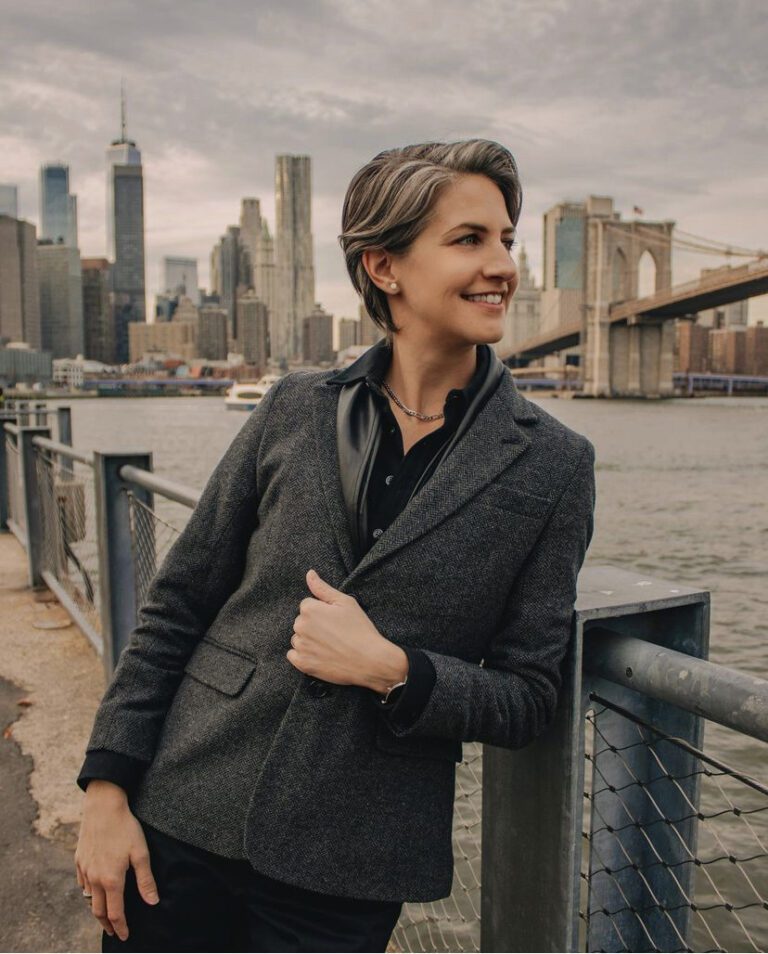 The Best Androgynous Clothing Brands to Make You Feel Confident and ...